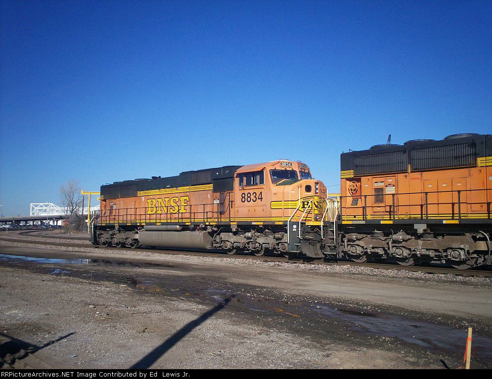 BNSF 8834